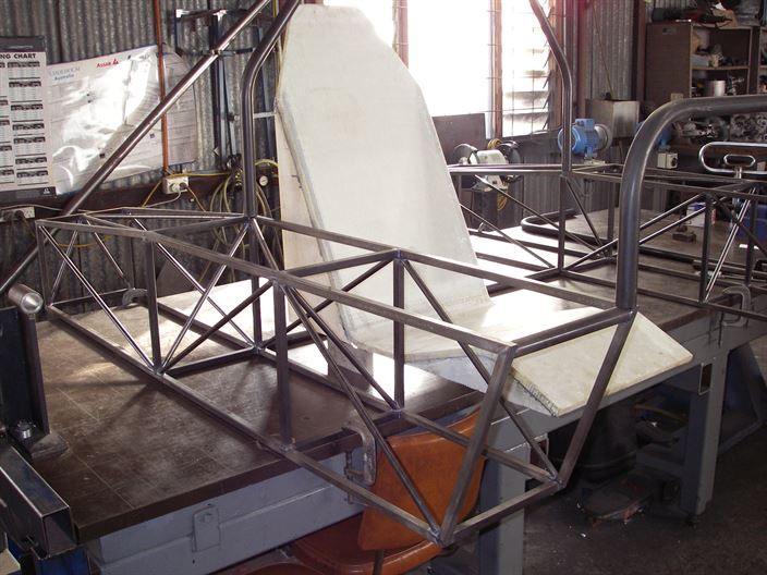 SOLAR CAR ROLLING CHASSIS, HAMMERHEAD. - Bravo Resources